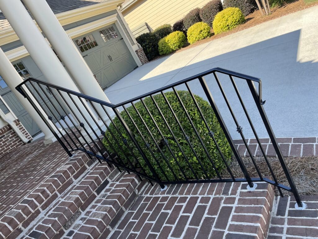 Steel Railing Designs: Modern vs. Traditional for Your Deck